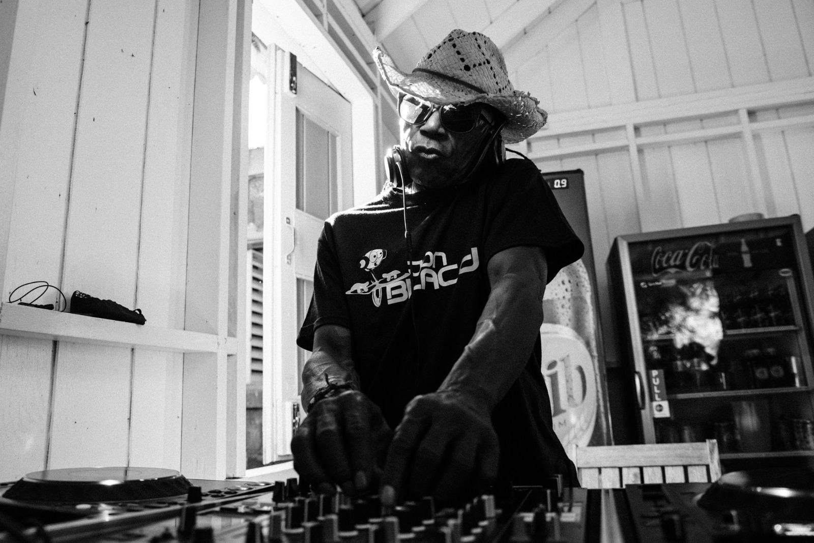 Live Stream - Jon Blac Dj - International and Caribbean DJ Artist